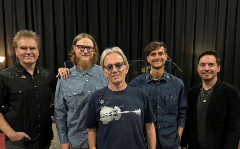 AMERICA “Ride On” In 2024 With Nationwide Tour - Music Insider Magazine